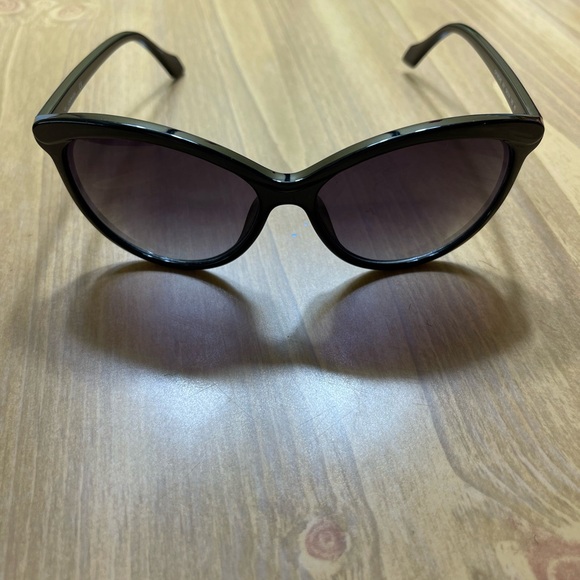Calvin Klein | Accessories | Calvin Klein Cat Eye Sunnies New Gradient ...